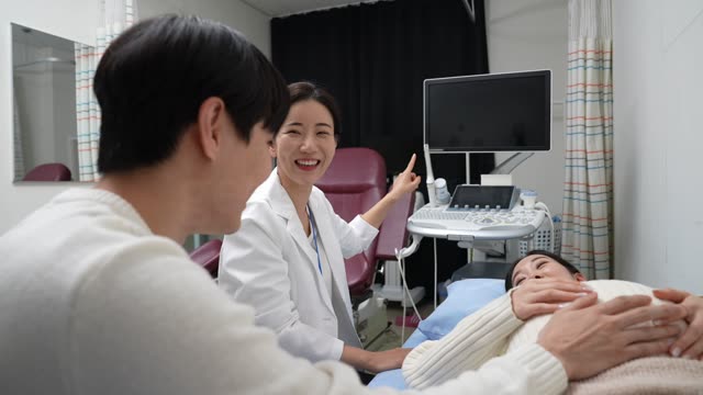 Hospital of Korea - Doctor medical examining on Parturient woman and ...