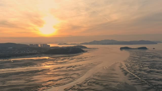 Jung-gu, Yeongjongdo Island, Midan City, Ongjin-gun, mud flat ...