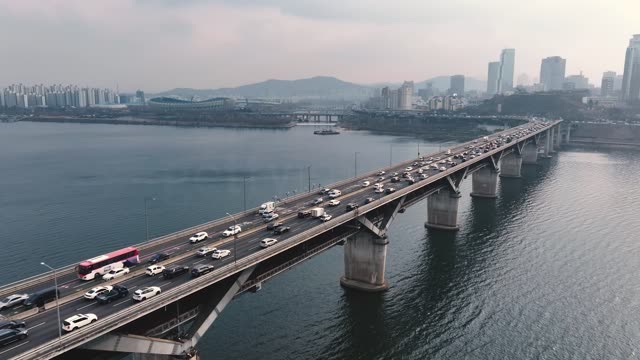 Seoul, Gwangjin-gu, Cheongdam Bridge, traffic, downtown and cityscape ...