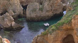 Bay of stones - Algarve coast (VID_0063664) - 게티이미지뱅크