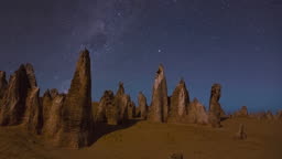 Natural scenery of Nambung National Park, pinnacles, night sky, galaxy ...